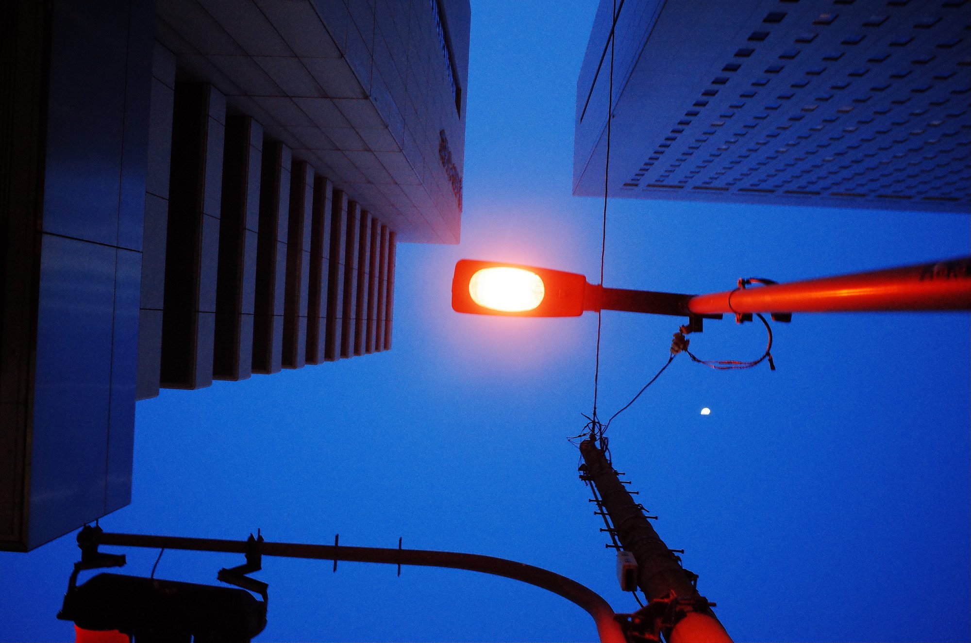 Look Up! 16 Photography Composition Perspective Tips - ERIC KIM