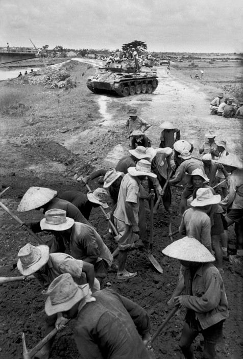 Photograph History, Artistically. - ERIC KIM