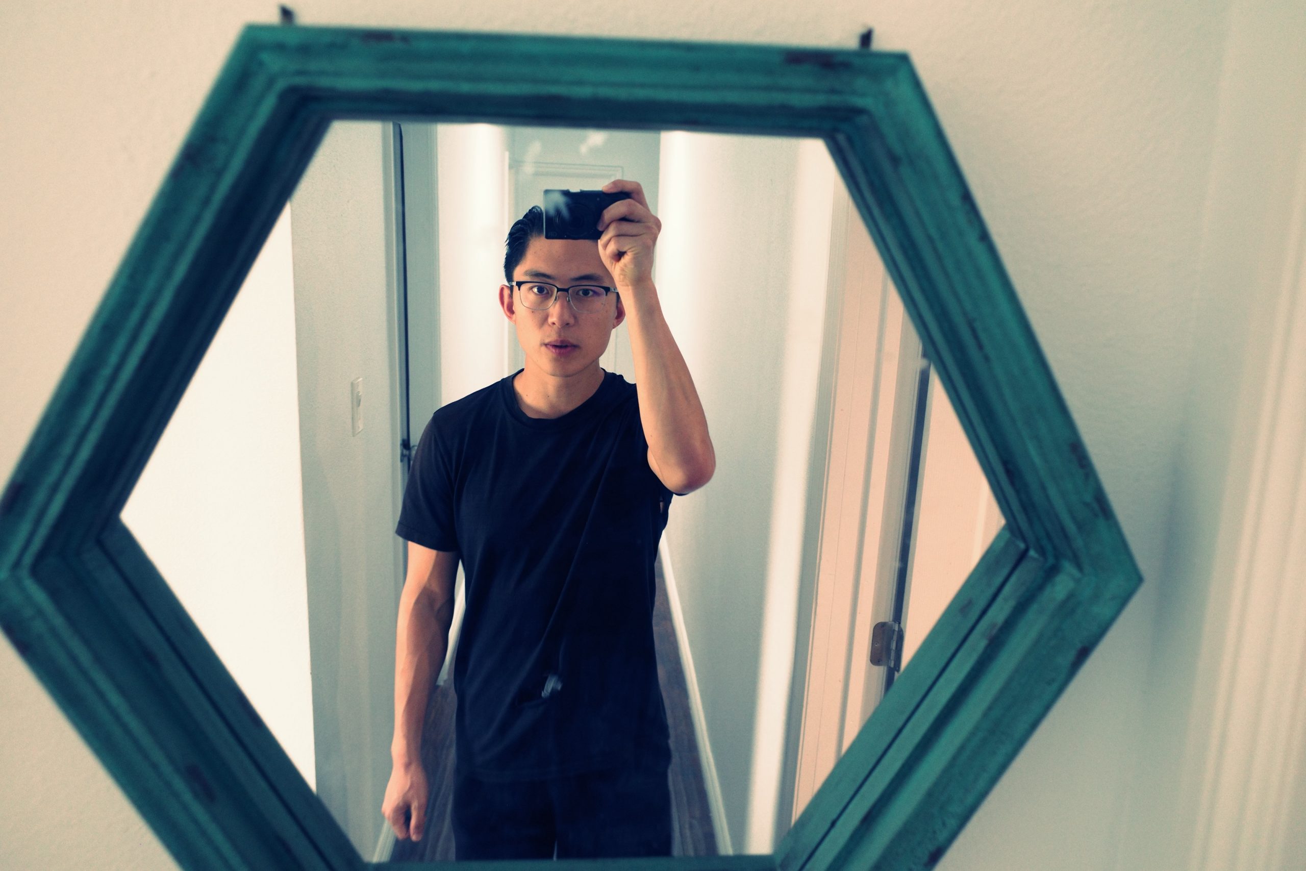 Selfie mirror ERIC KIM – ERIC KIM
