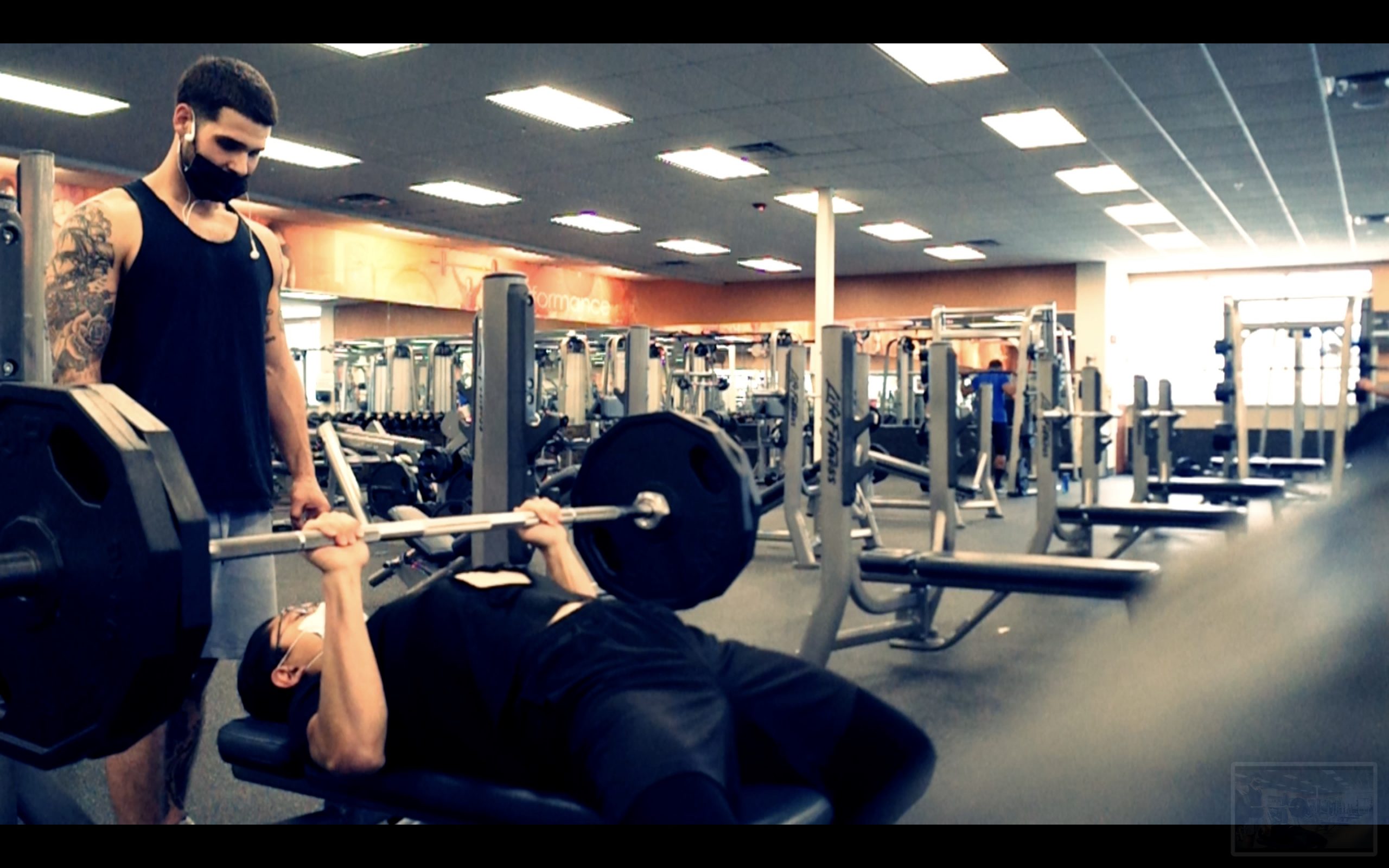 BENCH PRESS GYM - ERIC KIM