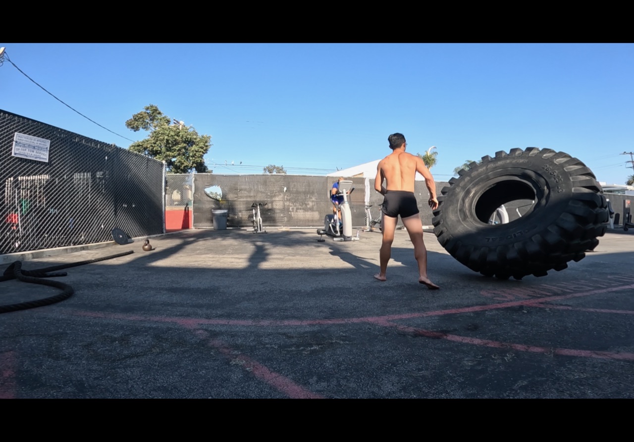 INSANELY MASSIVE TRUCK TIRE FLIP: GOLD’S GYM VENICE BEACH OUTDOORS TOPLESS ERIC KIM FITNESS ...